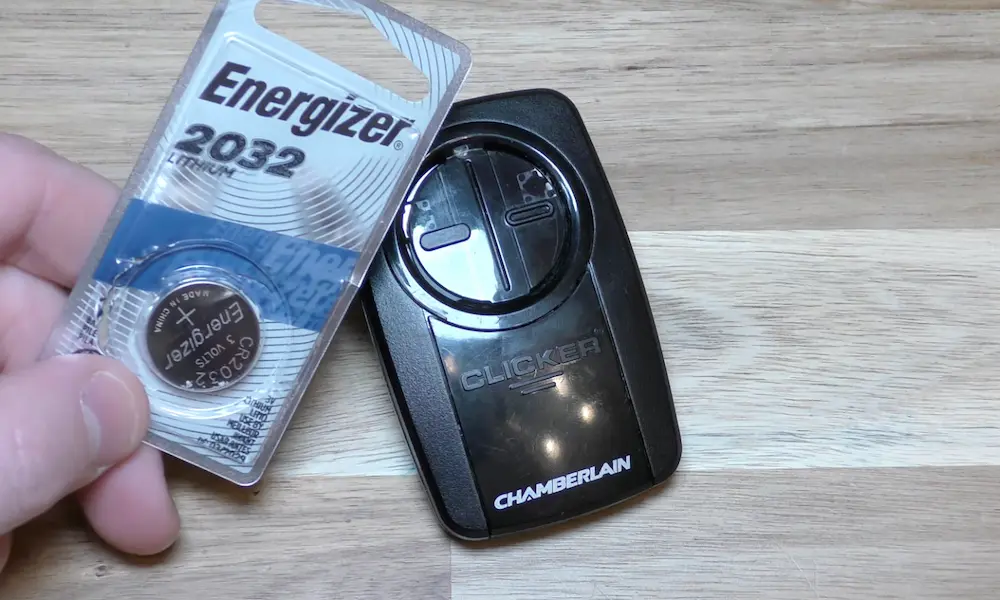 How to Change Battery in Chamberlain Garage Door Opener: Complete Guide ...